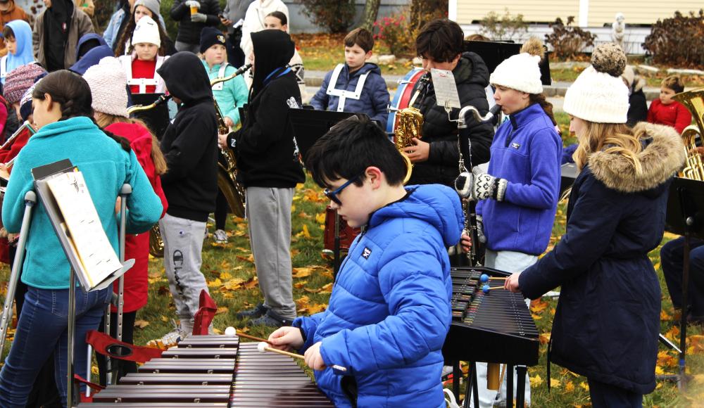 Marion honors Veterans Day with seaside ceremony | Sippican